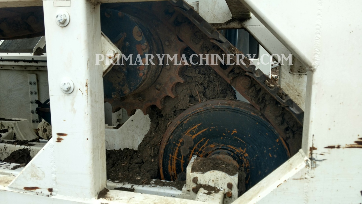 #2795MO- 2003 Scarab 16 Compost Turner | Primary Machinery