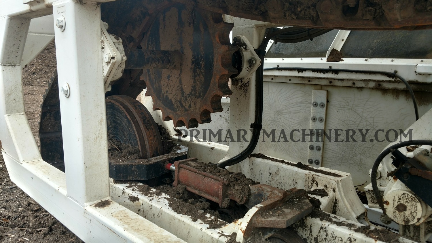 #2795MO- 2003 Scarab 16 Compost Turner | Primary Machinery